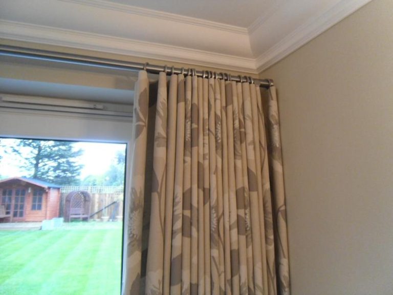 How to Pinch Pleat Curtains - DormyHome
